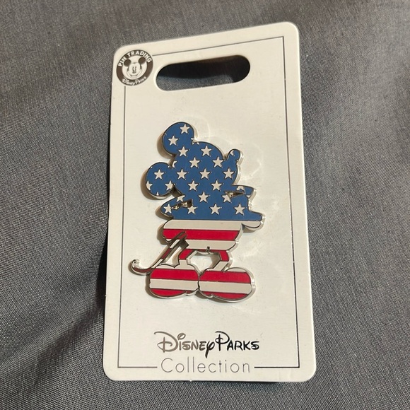 Disney | Jewelry | Disney Park Collection Mickey Usa Flag Pin | Poshmark